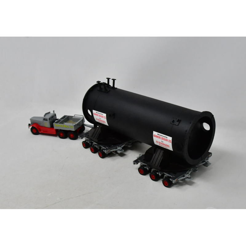 Sunter Brothers - Guy Invicible avec remorque plateforme de chargement ...