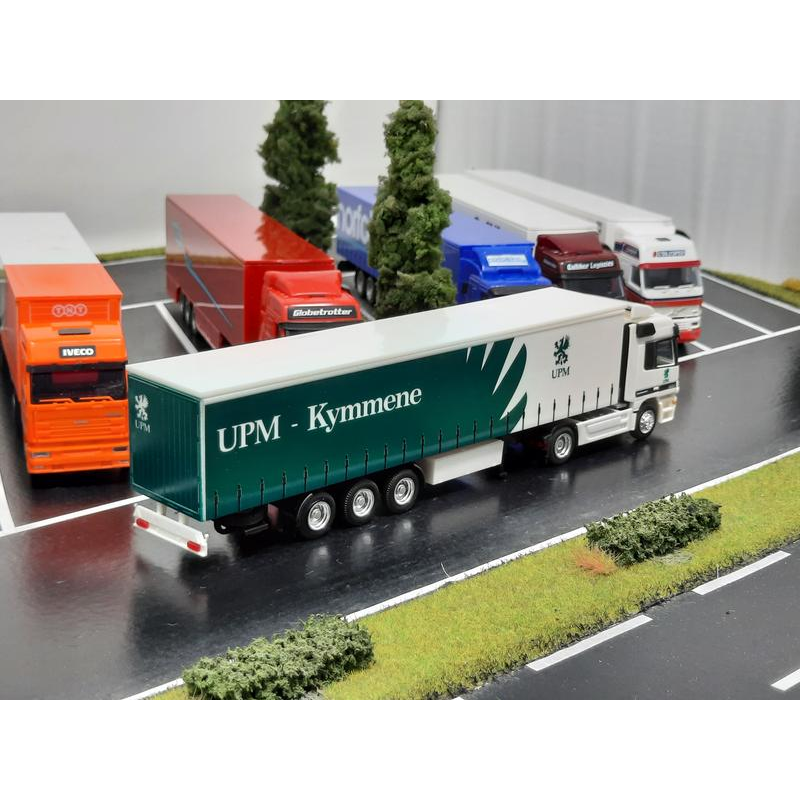 Mercedes Actros 1853 semi-remorque UPM Kymmene